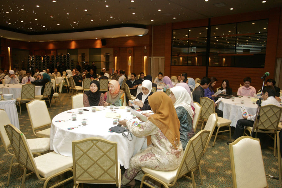 Sesi Kesedaran Pengurusan Kesinambungan Perniagaan (BCM) di Dewan Besar ...